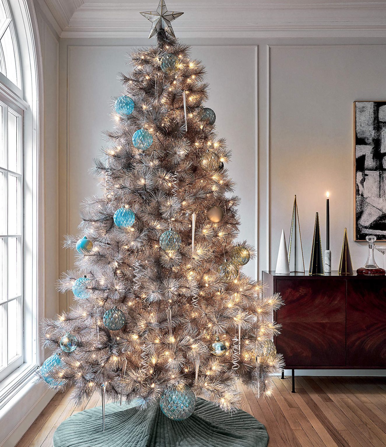 45 Elegant Christmas Tree Ideas Your Family Will Love