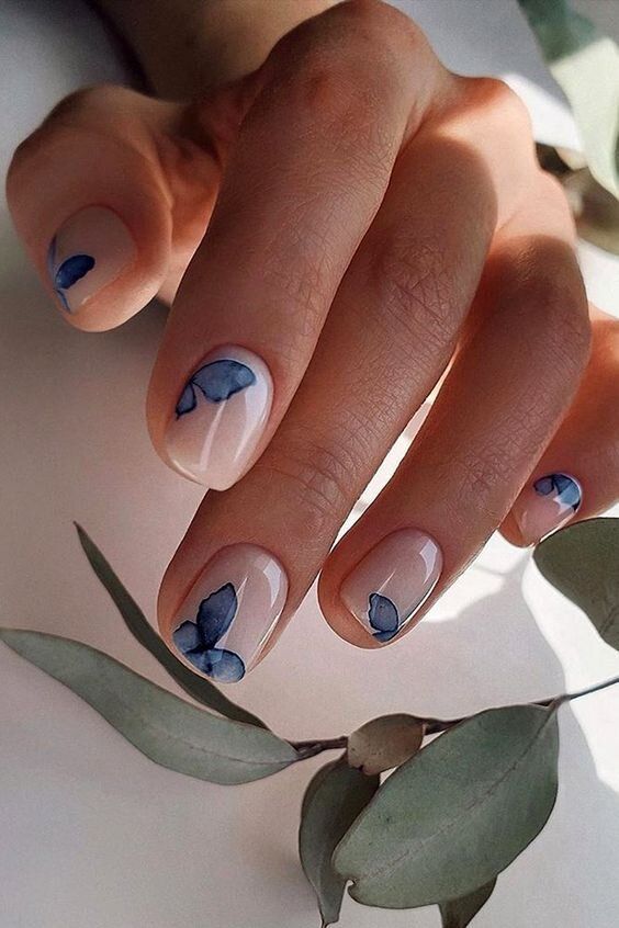 10 Gorgeous Butterfly Nails You'll Want To Try This Season