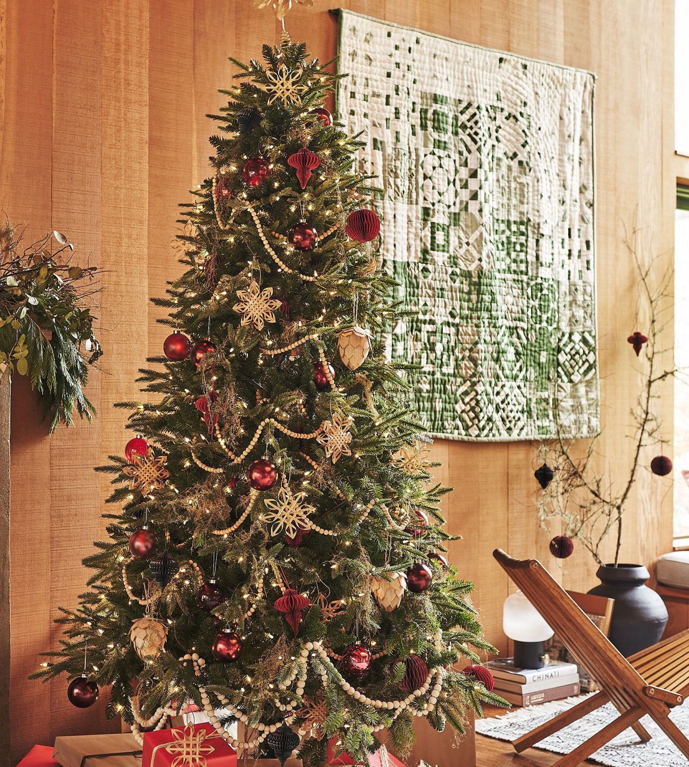 45 Elegant Christmas Tree Ideas Your Family Will Love