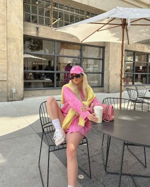 15 Ways To Wear Pink Shorts For A Fun, Playful Look