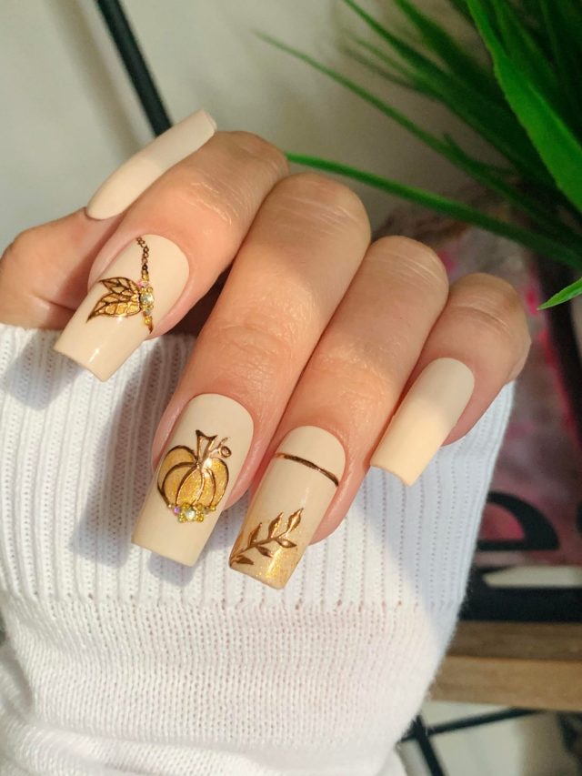 25 Cute Pumpkin Nails That Are Perfect For Fall & Halloween