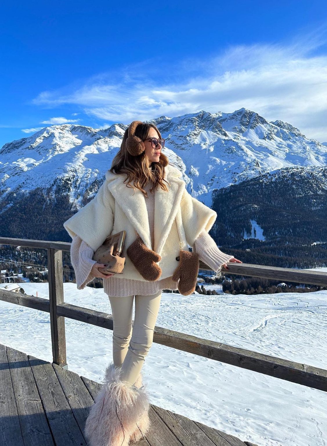 25 Chic Ski Outfits To Wear On The Slopes